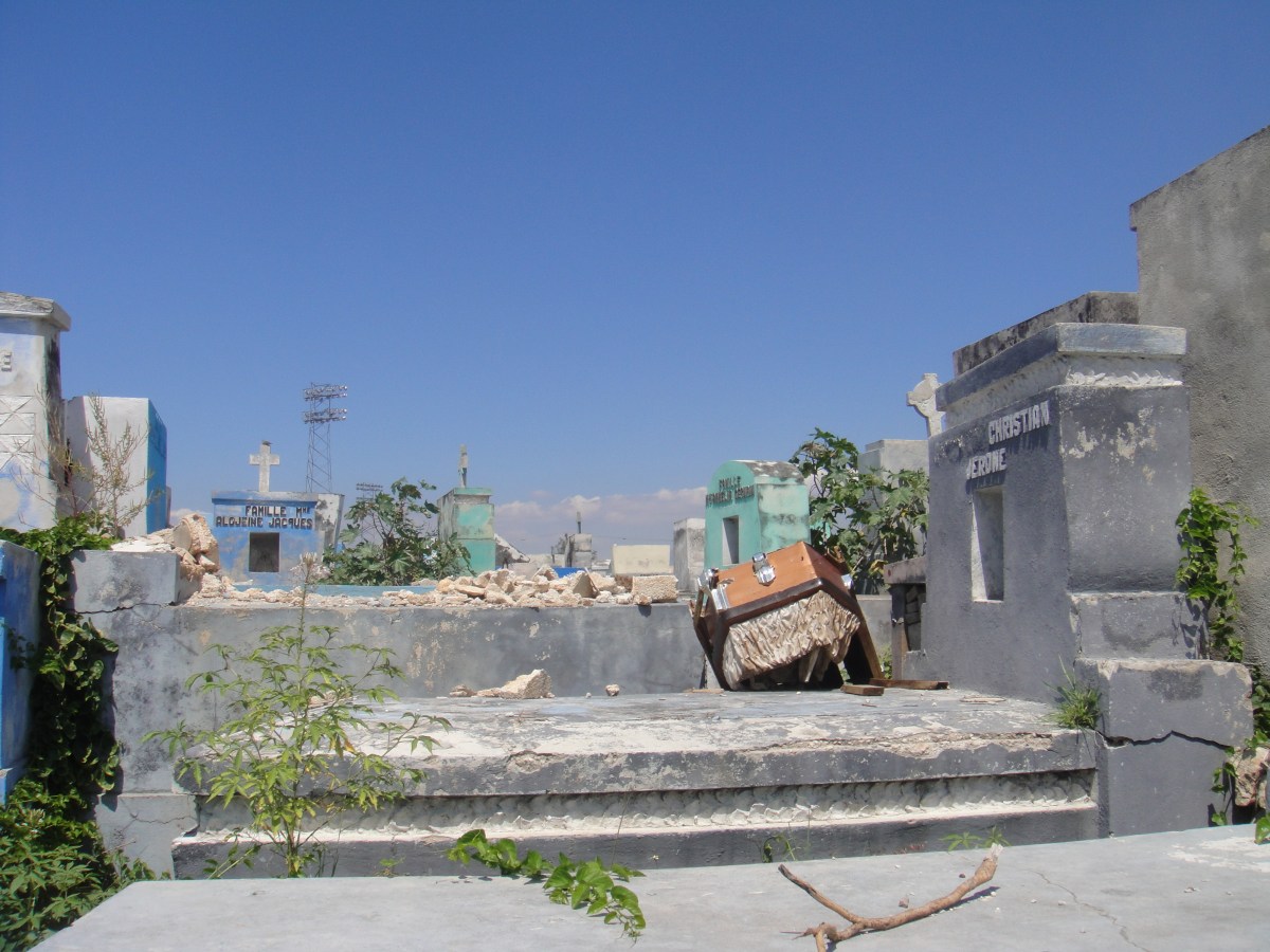 Visiting The Grand Cemetery Of Port-au-Prince | The Velvet Rocket