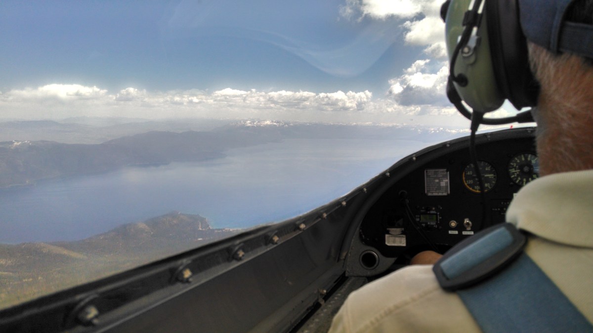 Photos of the Day: Gliding Over Lake Tahoe | The Velvet Rocket