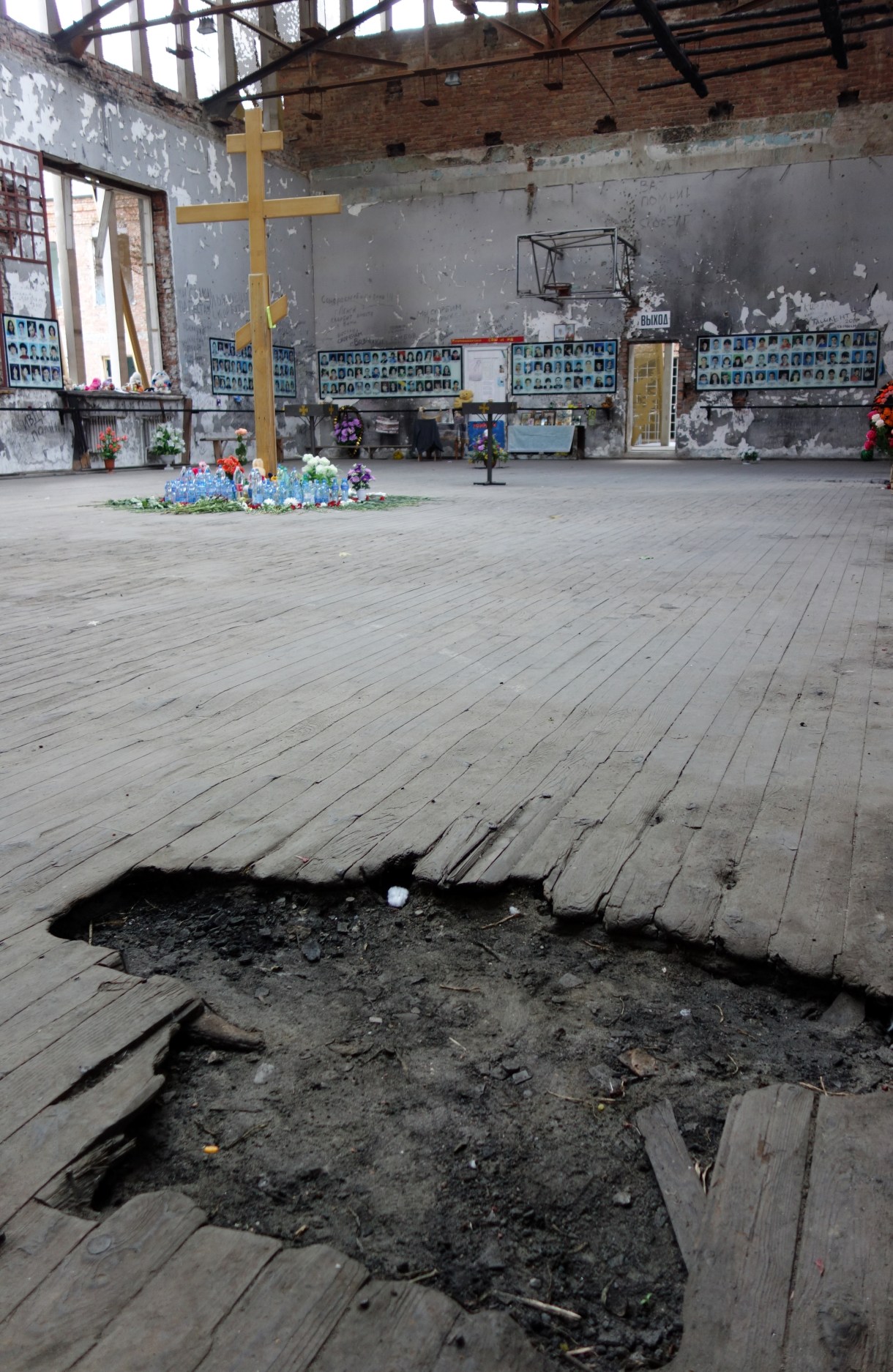The Beslan School Massacre | The Velvet Rocket